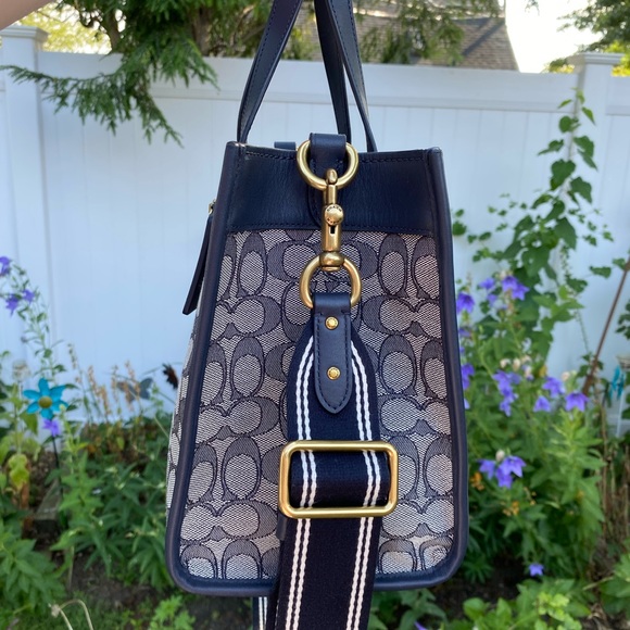 Coach | Bags | Coach Field Tote Bag 3 In Signature Jacquard C3282 ...